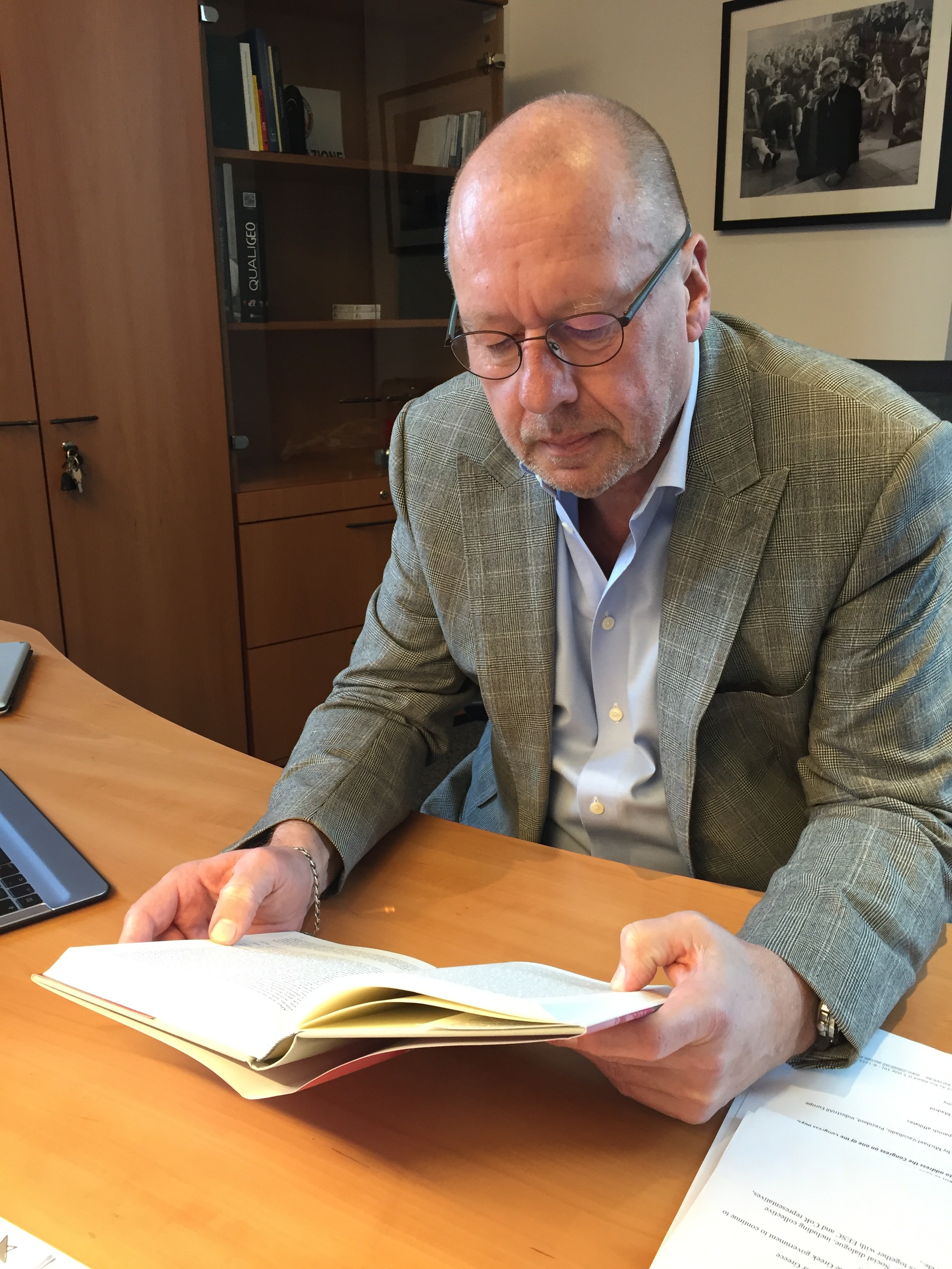 “Reading is always a mental journey beyond the horizon” – Thomas Händel ...